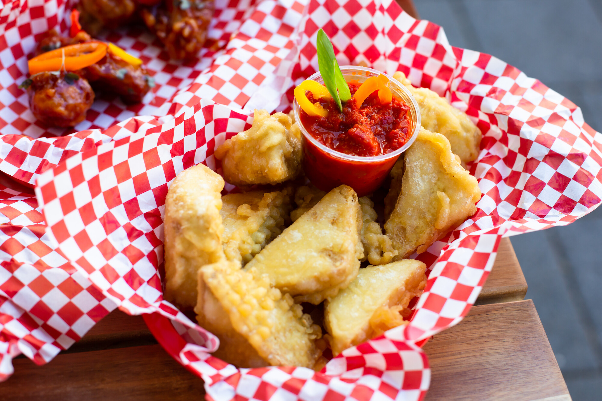 kosmo Wings