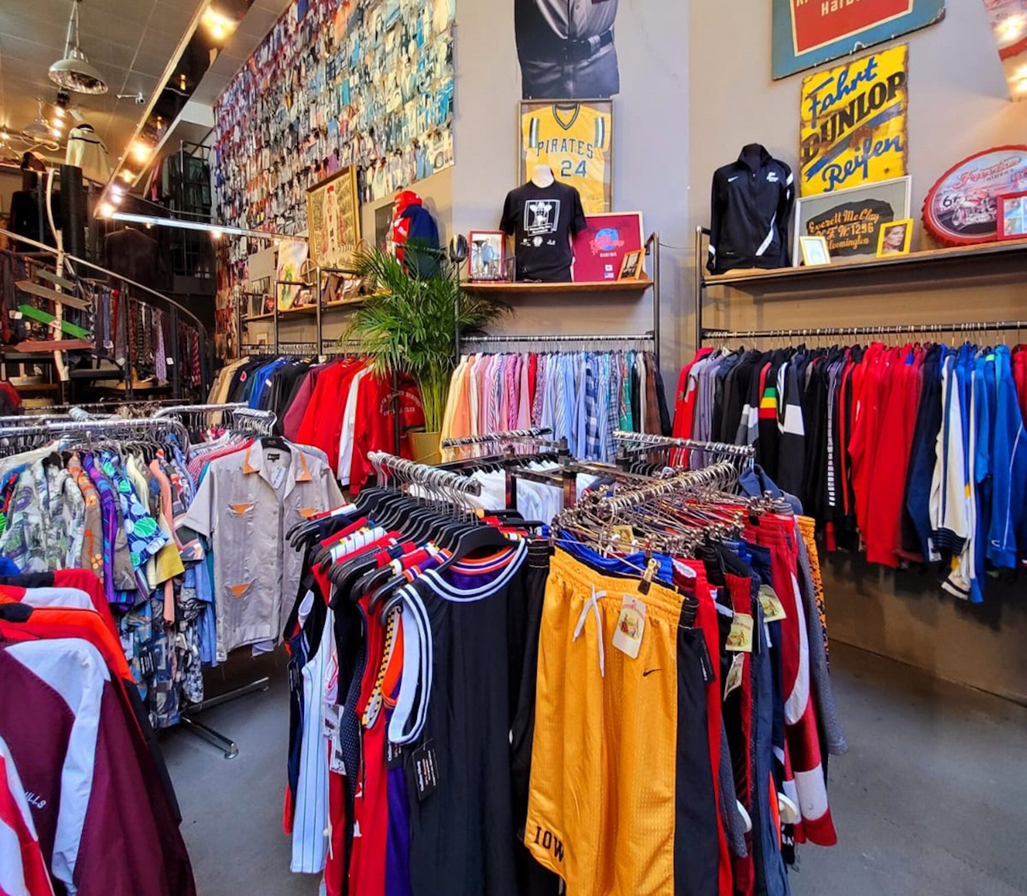 Top 10 Second Hand Shops in Köln für deine Schatzsuche